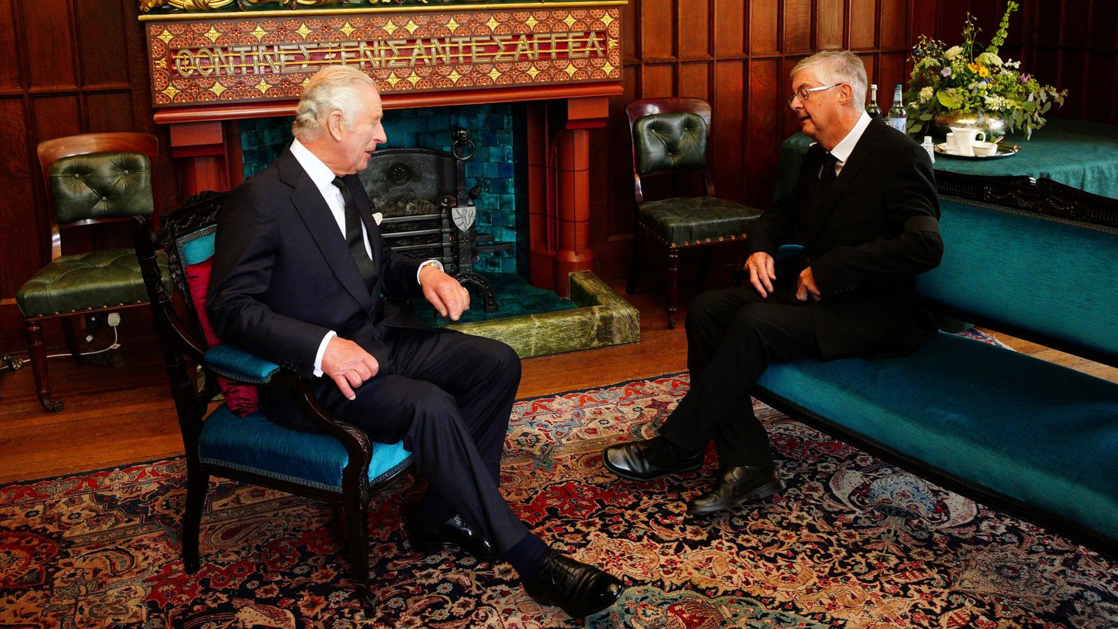 King Charles speaks Welsh in first visit to country as monarch | UK ...