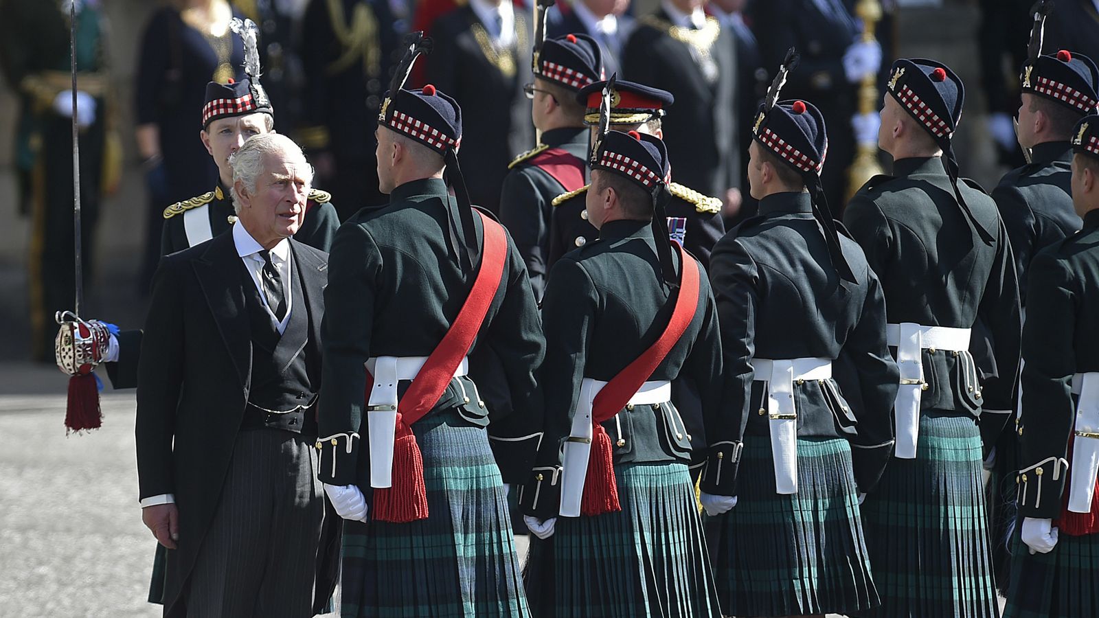 King leads procession behind Queen's coffin through Edinburgh | Scoop ...