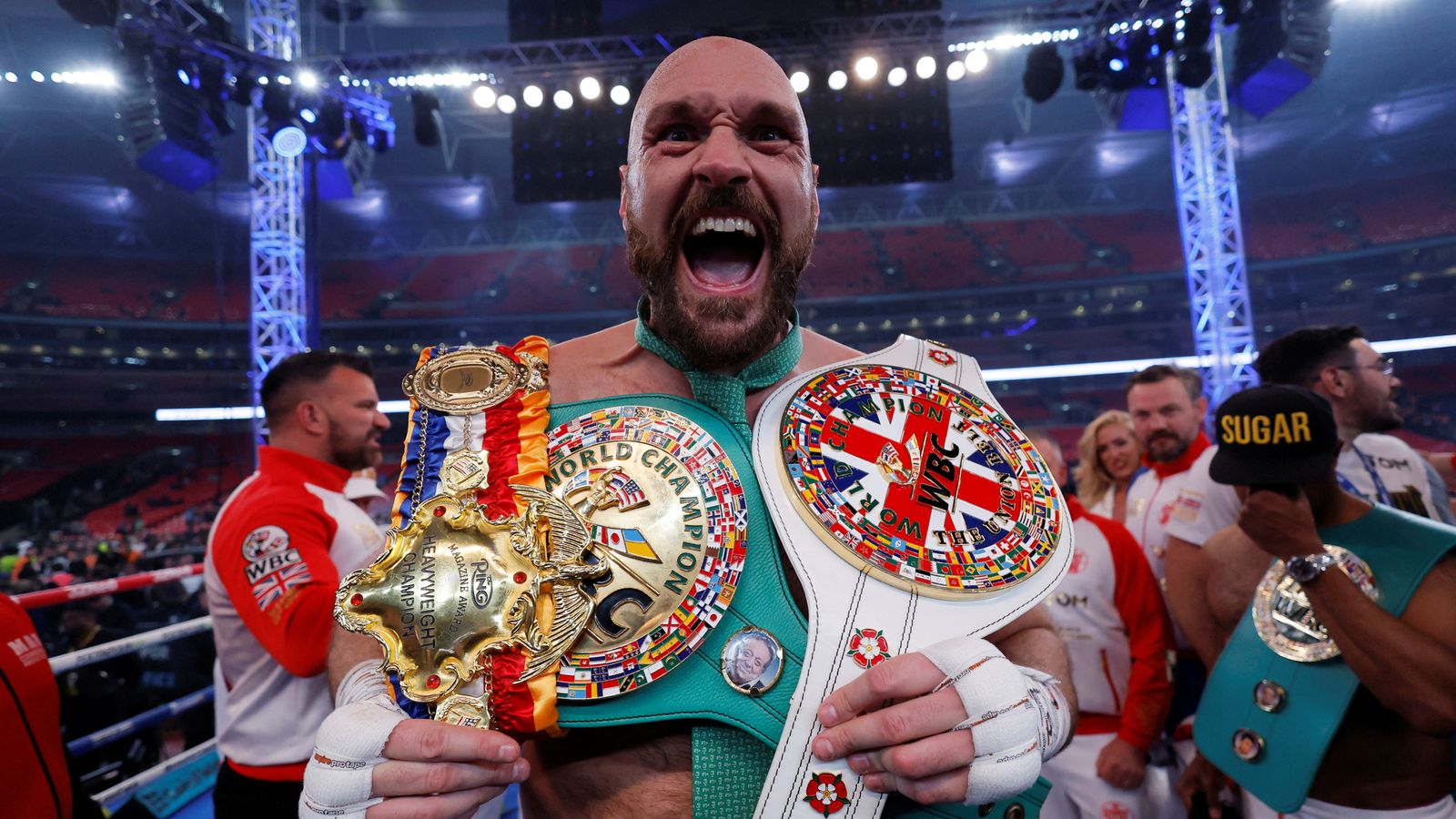 Who is Tommy Fury? The boxer and Love Island star fighting Jake Paul ...