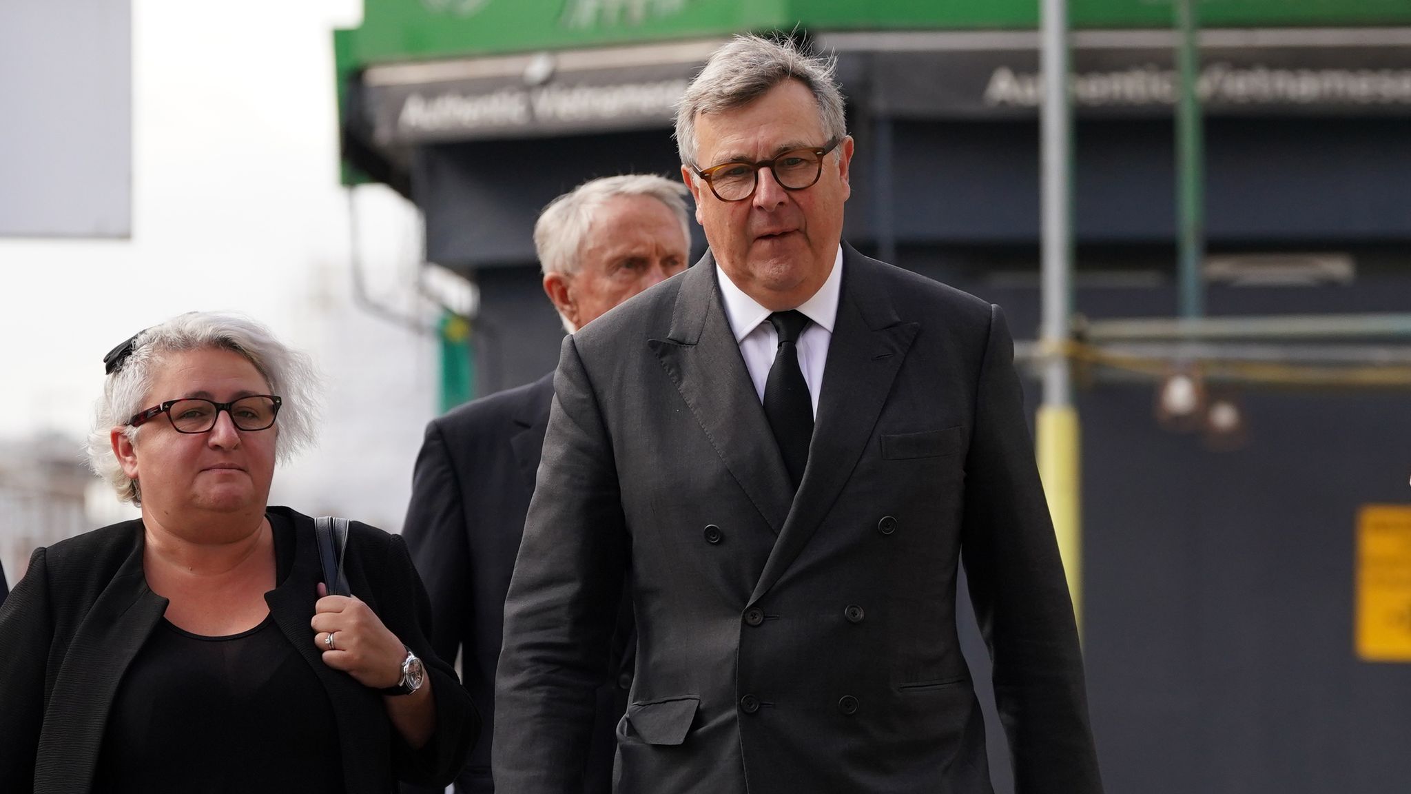 Peer who organised Queen's funeral banned from driving for using phone behind wheel | UK News ...