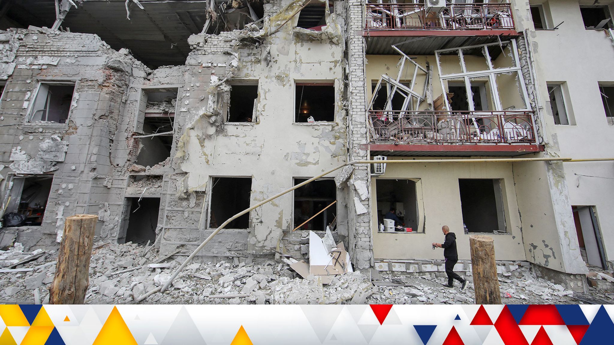 Ukraine may have chance to 'throw Russians out', military analyst says ...