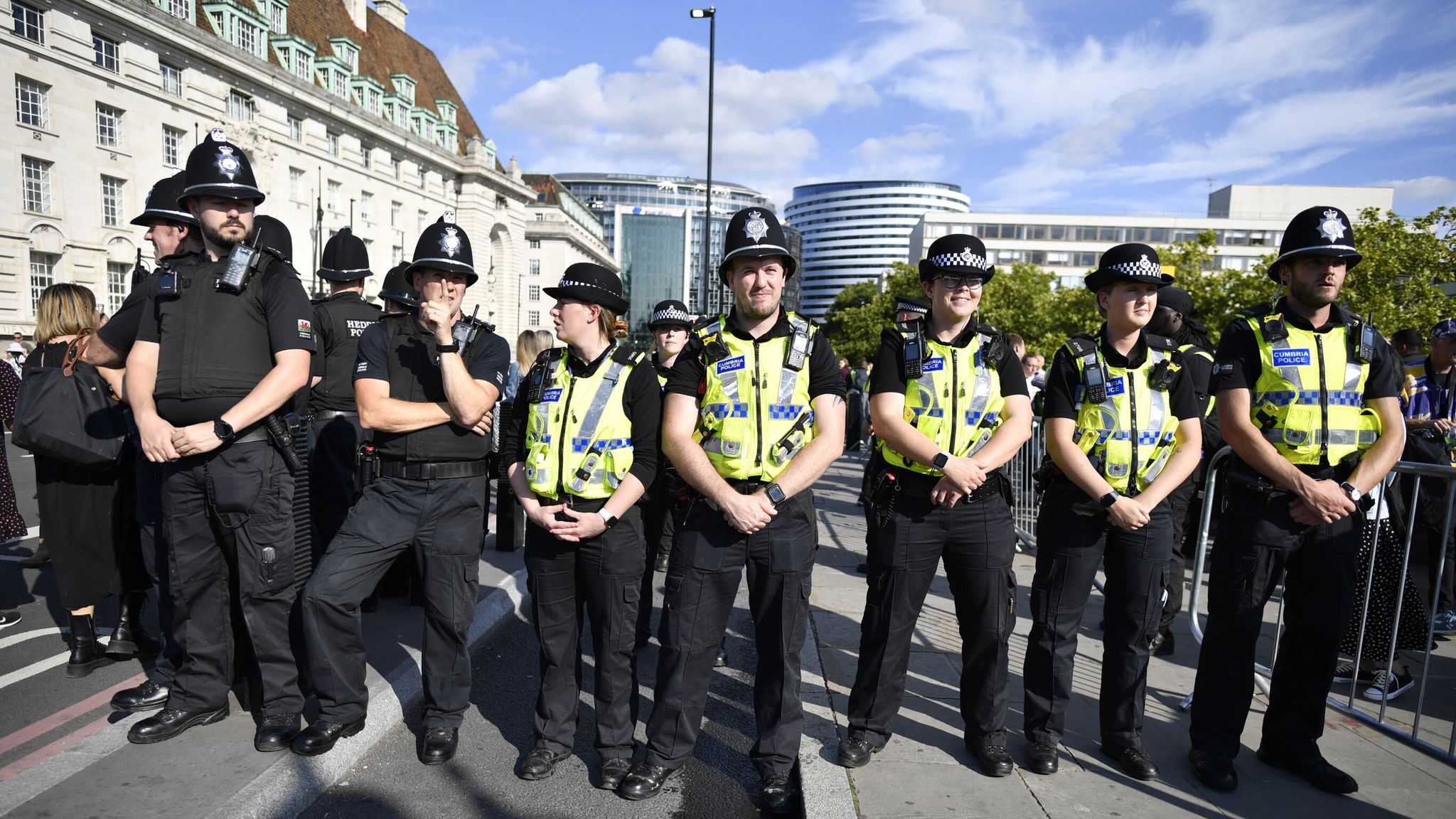 Met Police preparing 'truly immense operation' for Queen's funeral | UK ...