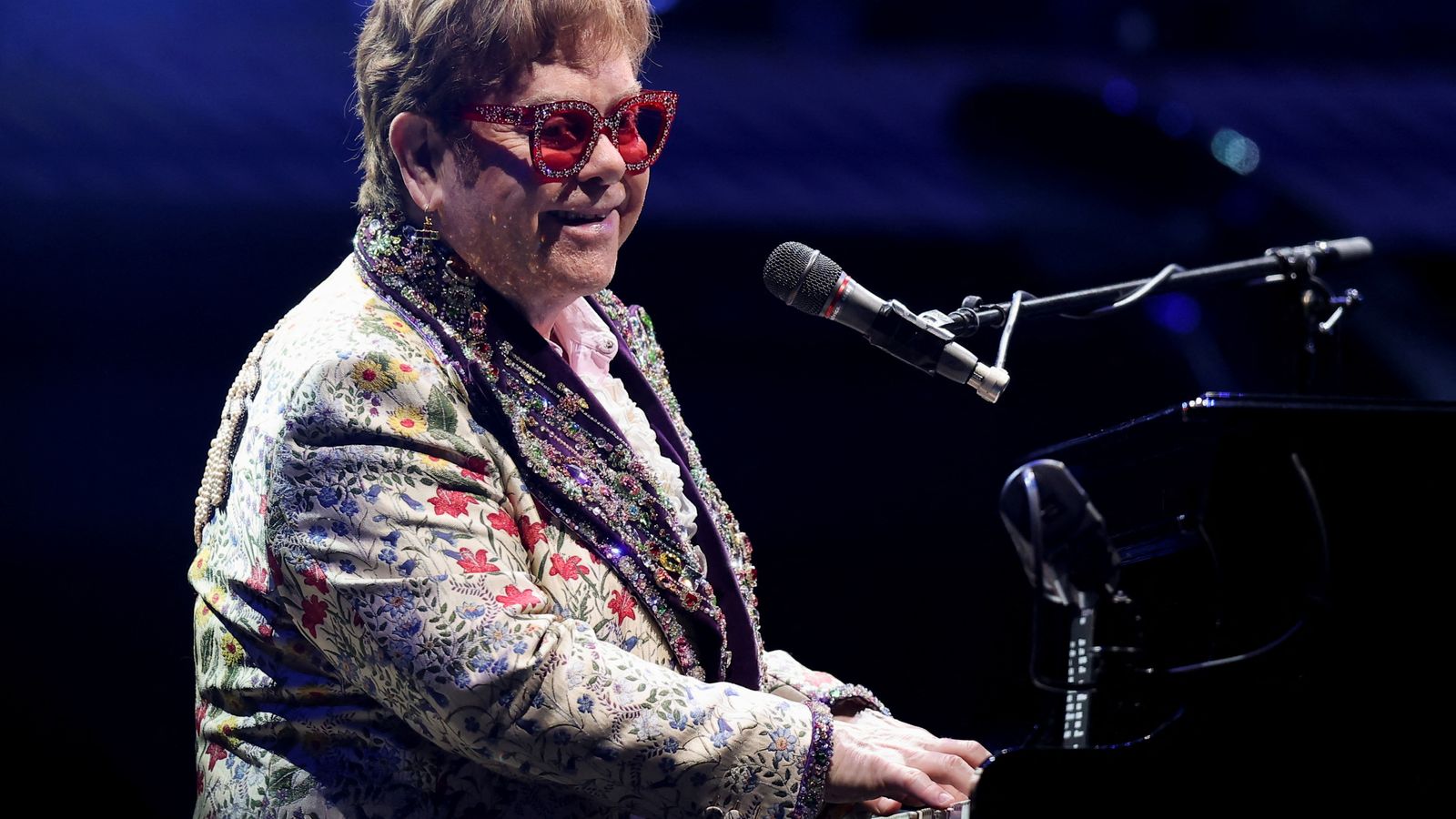 Jerry Lee Lewis: Rock and roll star dies aged 87 | Ents & Arts News ...