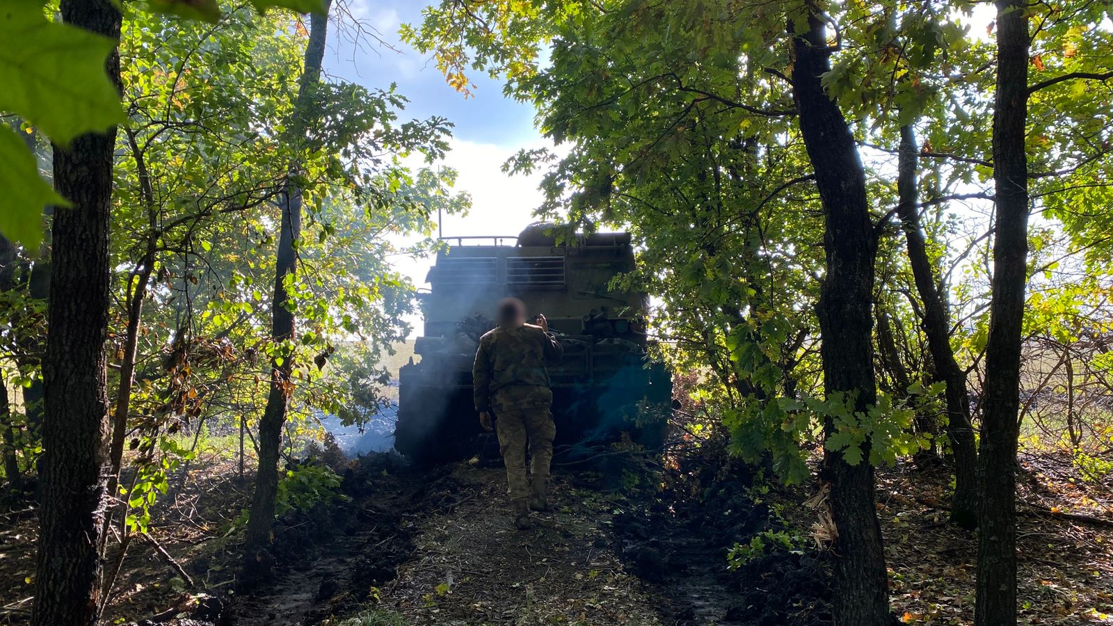 British rocket launchers turning the tide against Russia filmed for the ...