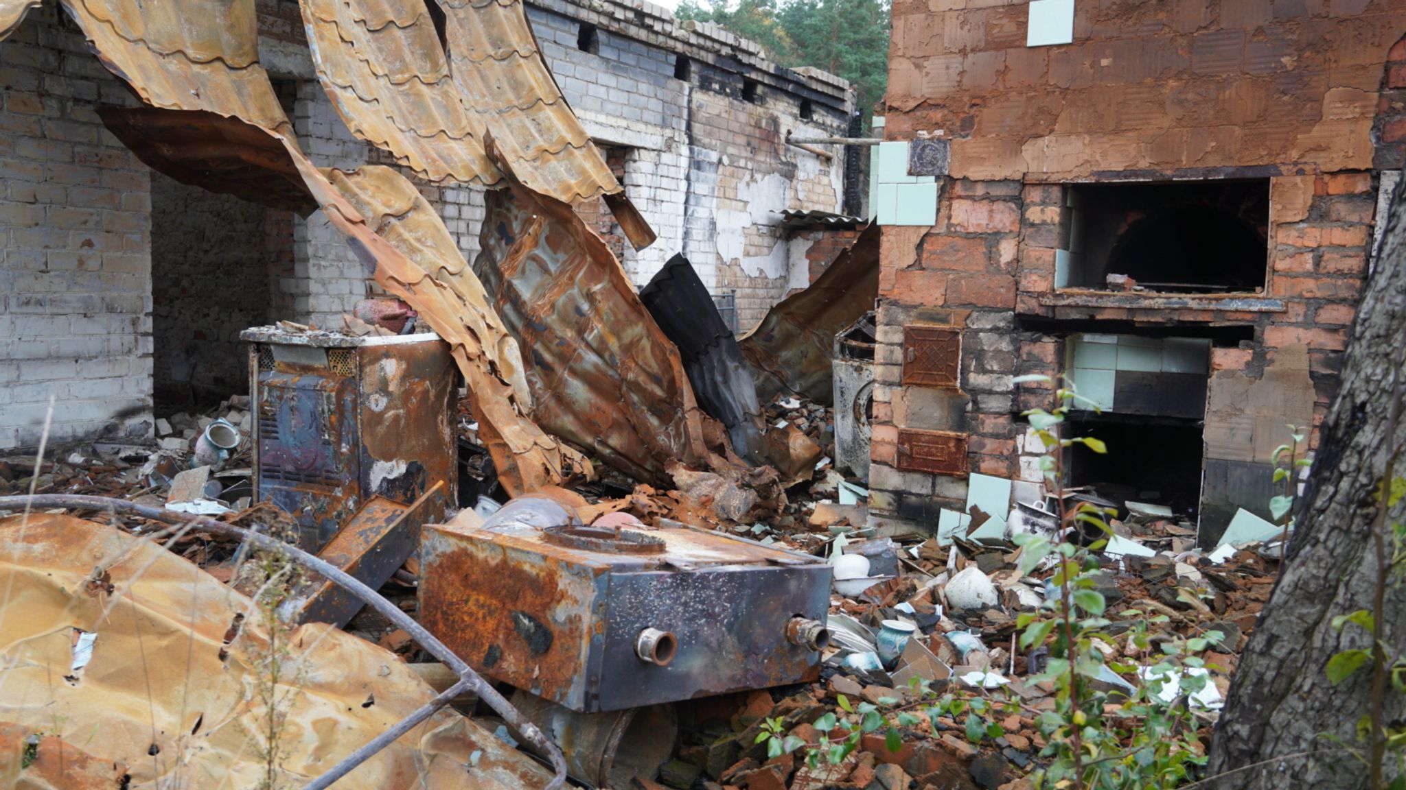 Ukraine war: 'There is only us and them - enemies' - Ukrainians dug in ...