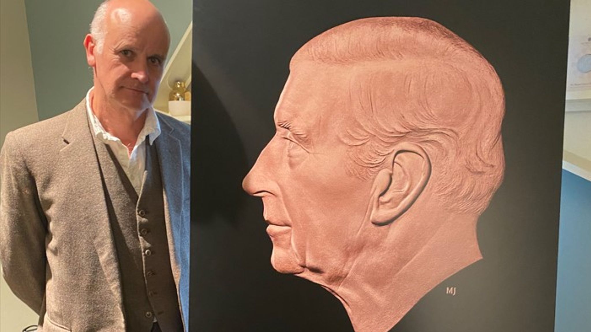 First coins to feature King Charles III to be circulated - with two ...