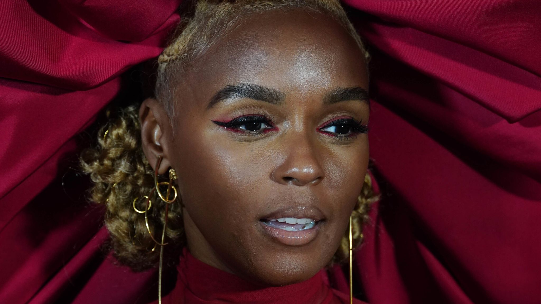 Daniel Craig tells of filming new Knives Out movie in Greece during ...