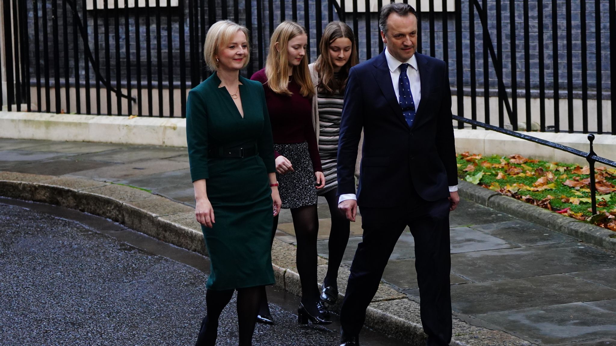 In pictures: A cabinet photoshoot, a selfie and a new PM in Number 10 ...