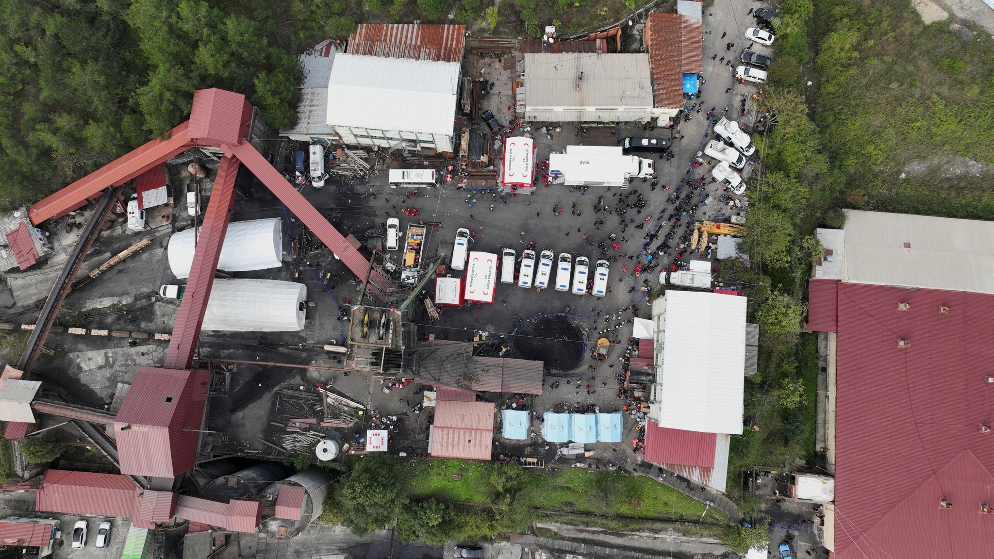 Explosion inside Turkey coal mine kills at least 41 people - with many ...