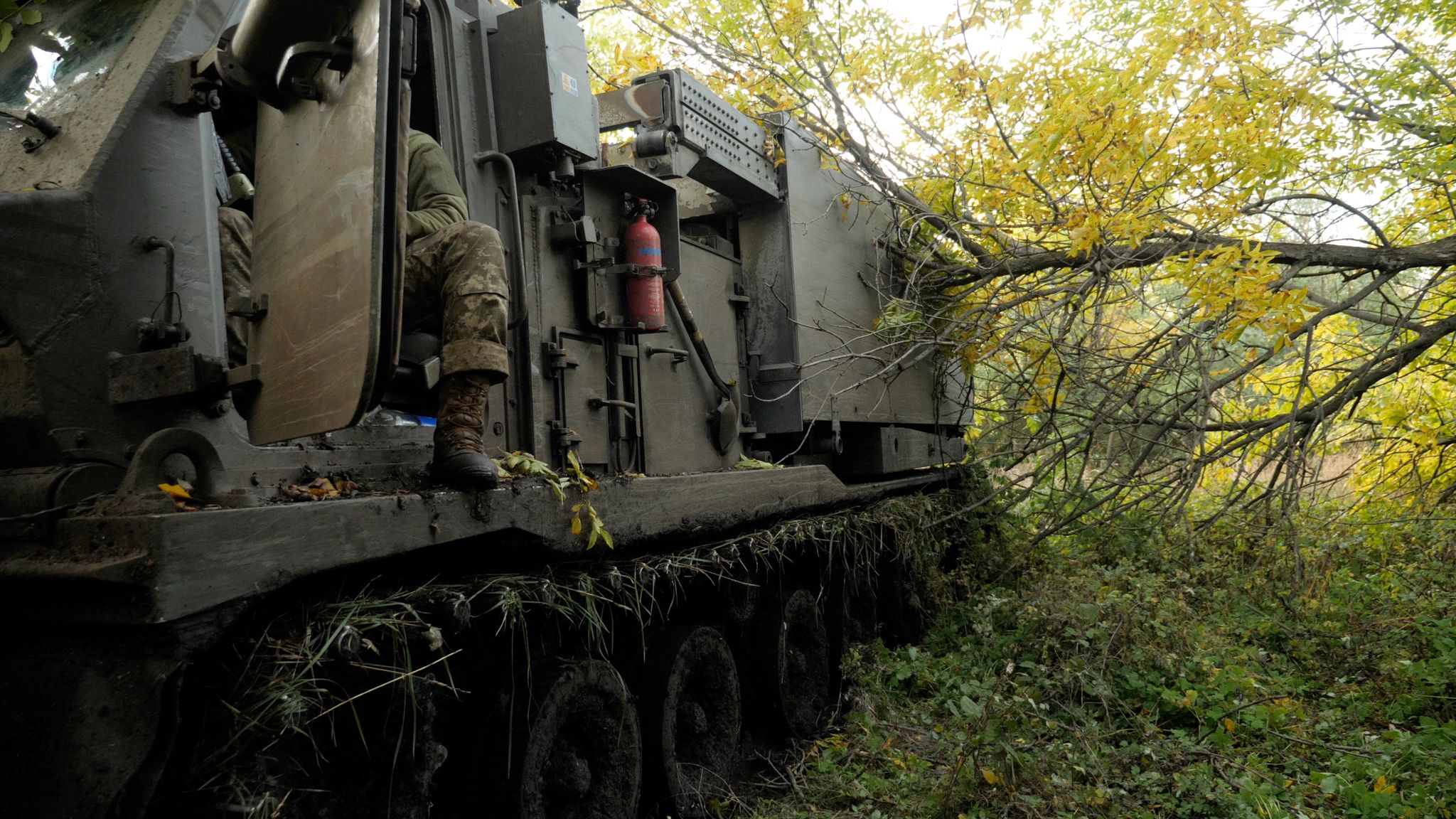 British rocket launchers turning the tide against Russia filmed for the ...