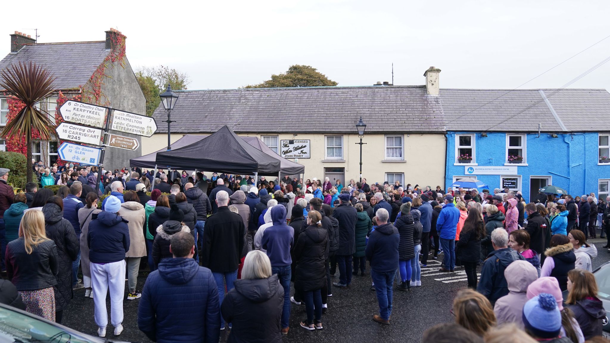 Donegal explosion: Parents hug children at vigil for 10 people killed ...