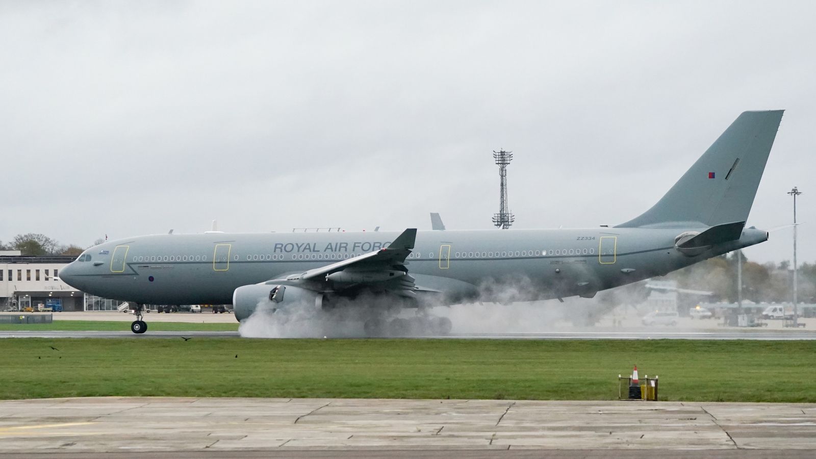 RAF completes first UK flight using 100% sustainable fuel | UK News ...