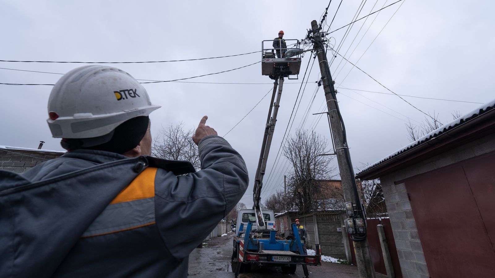 Strikes on energy mean Ukraine is facing its toughest 125-day ...