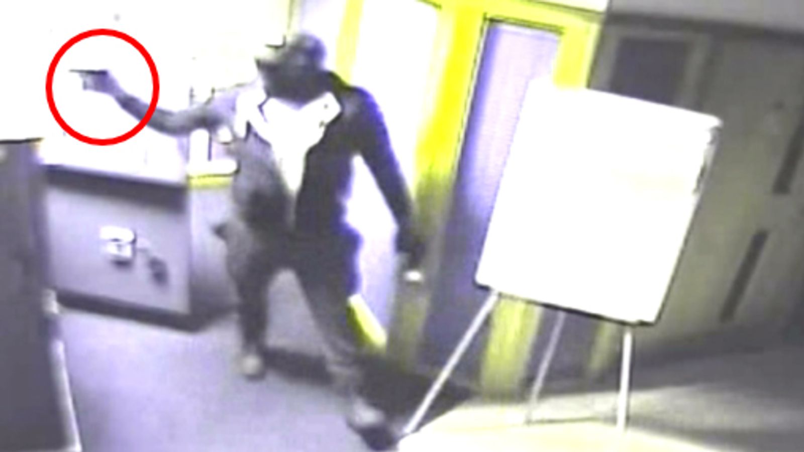 Violent armed gang members jailed after attacking security guards ...