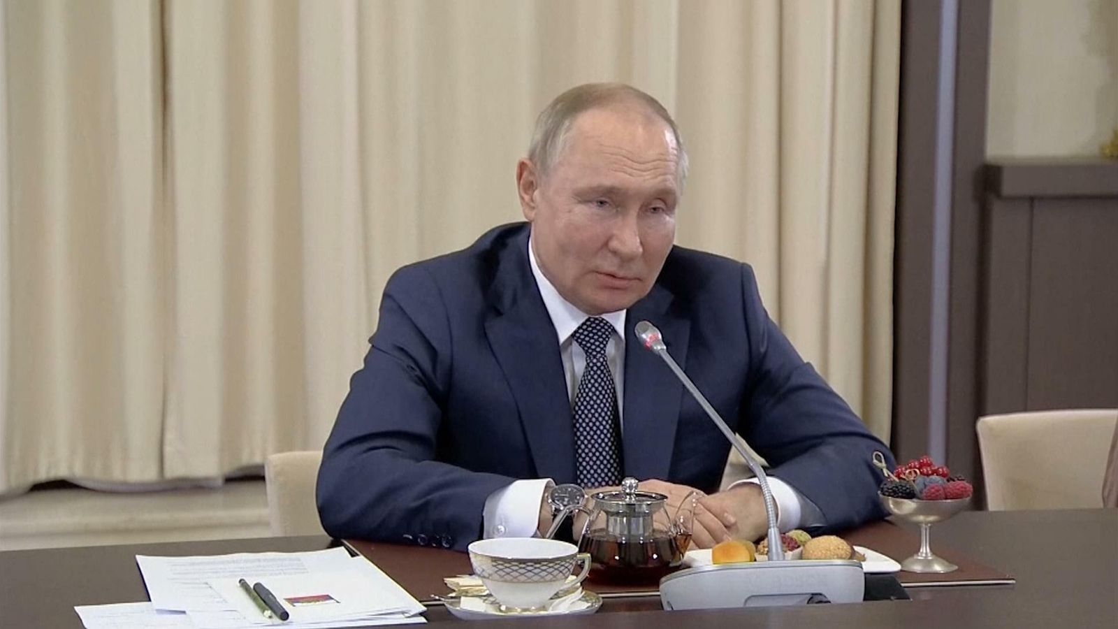 Vladimir Putin reveals he chats on phone to soldiers in Ukraine | World ...