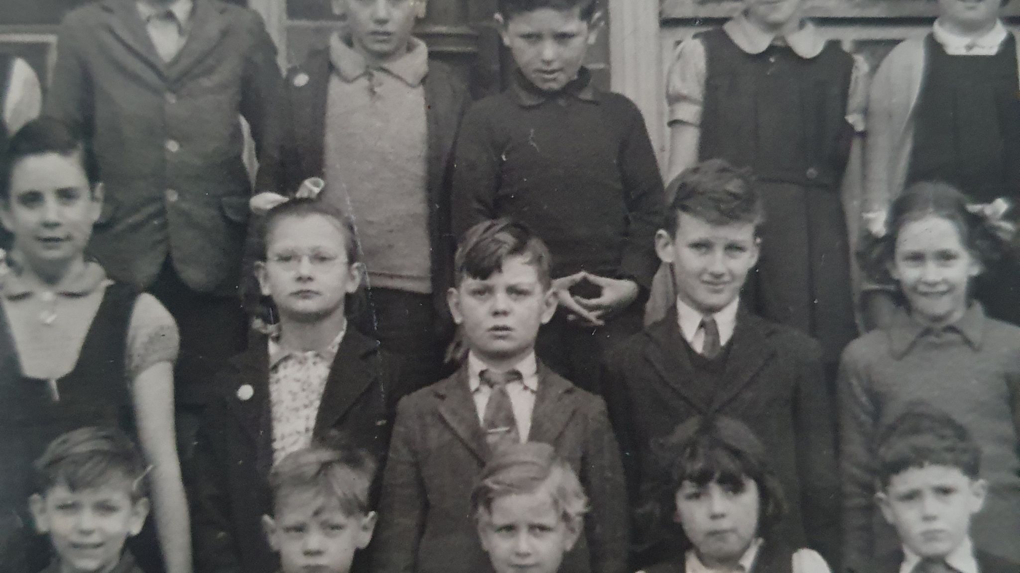 Pensioner, 84, returns to school after 66 years to pass GCSE physics ...