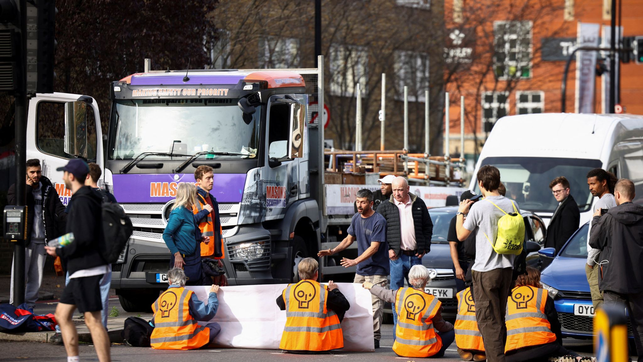 Just Stop Oil protesters planning disruption in run-up to Christmas ...