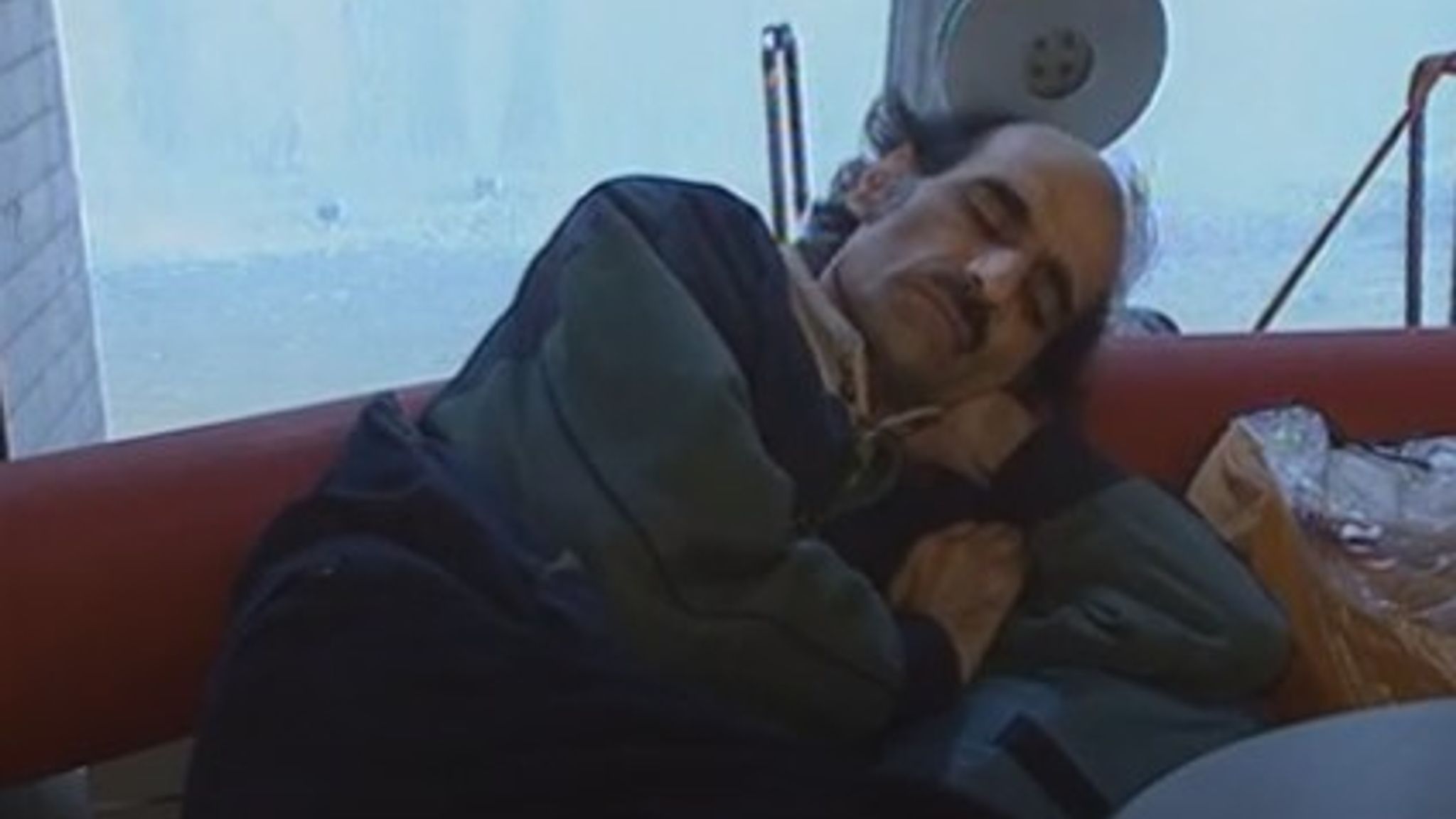 The Terminal: Man who inspired Tom Hanks film after living in airport ...