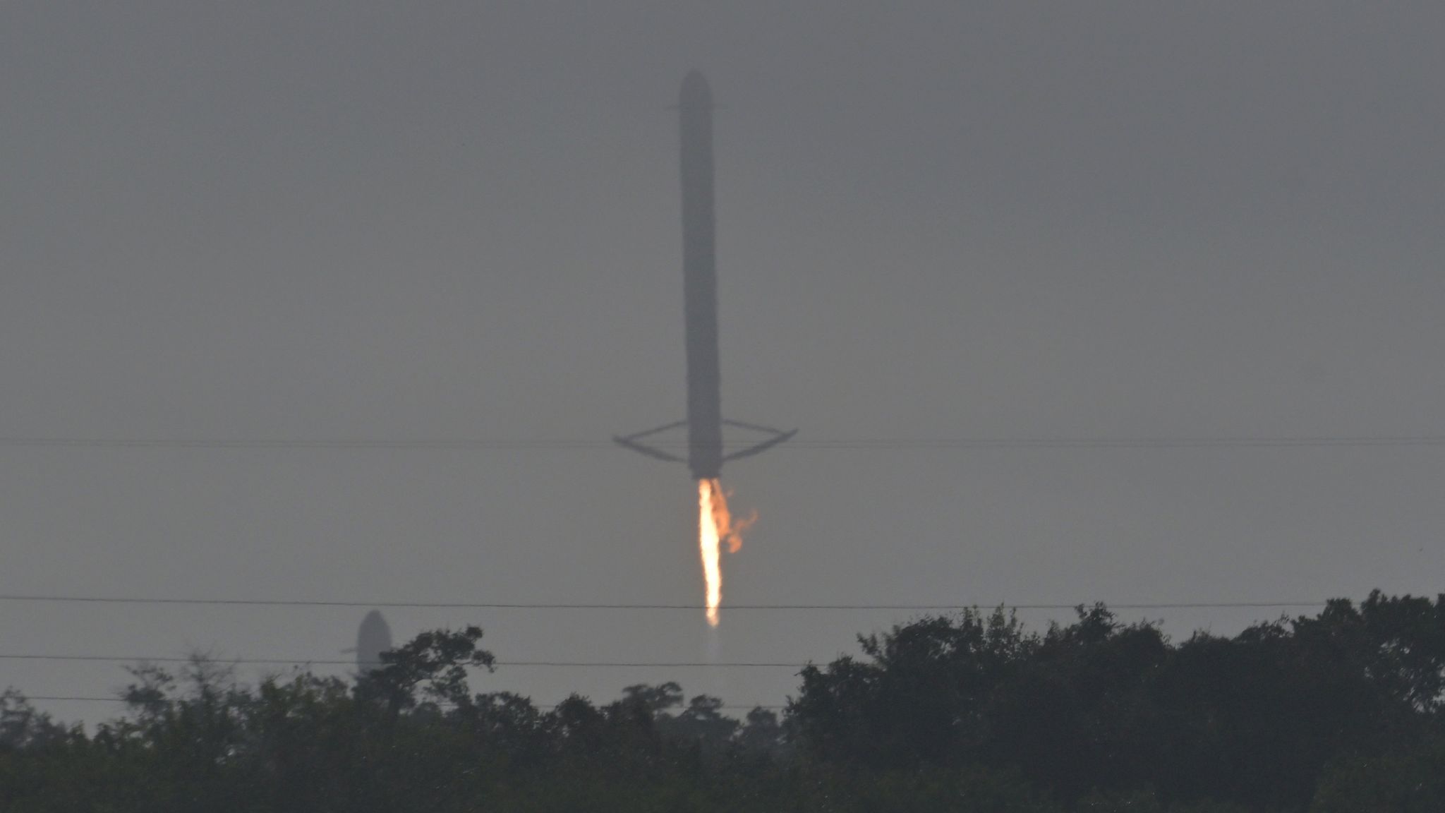 SpaceX launches its powerful Falcon Heavy rocket from NASA's space ...