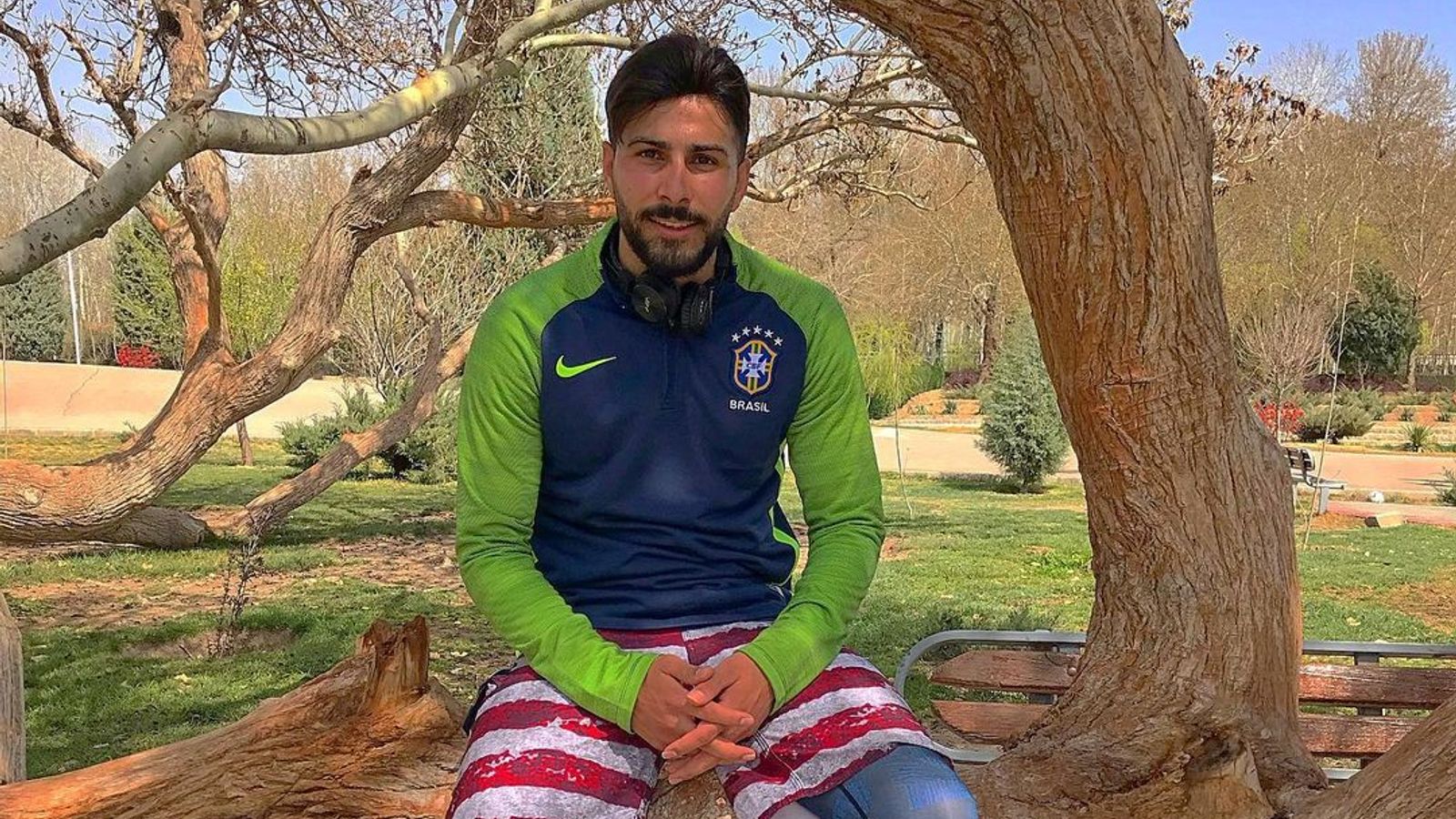 Amir Nasr Azadani Teammate Of Iranian Footballer Facing Death Penalty Amir Nasr Azadani Teammate Of Iranian Footballer Facing Death Penalty