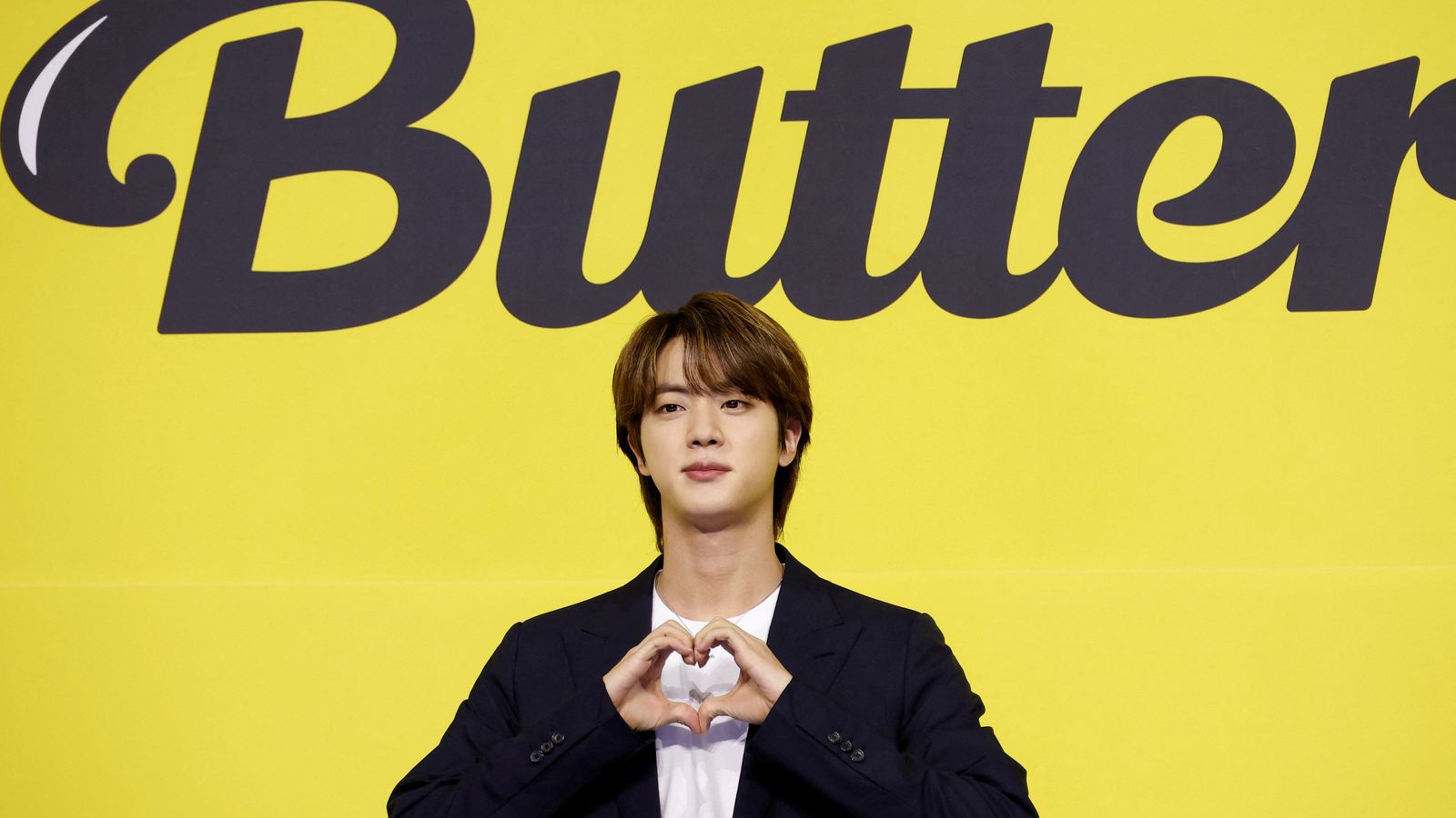 K-pop star Jin from supergroup BTS begins military service at South ...