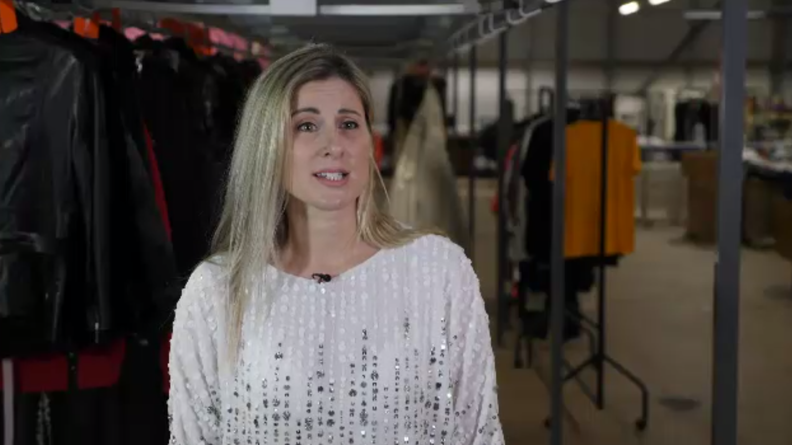 Cost of living: People turning to recycled gifts for Christmas to save ...