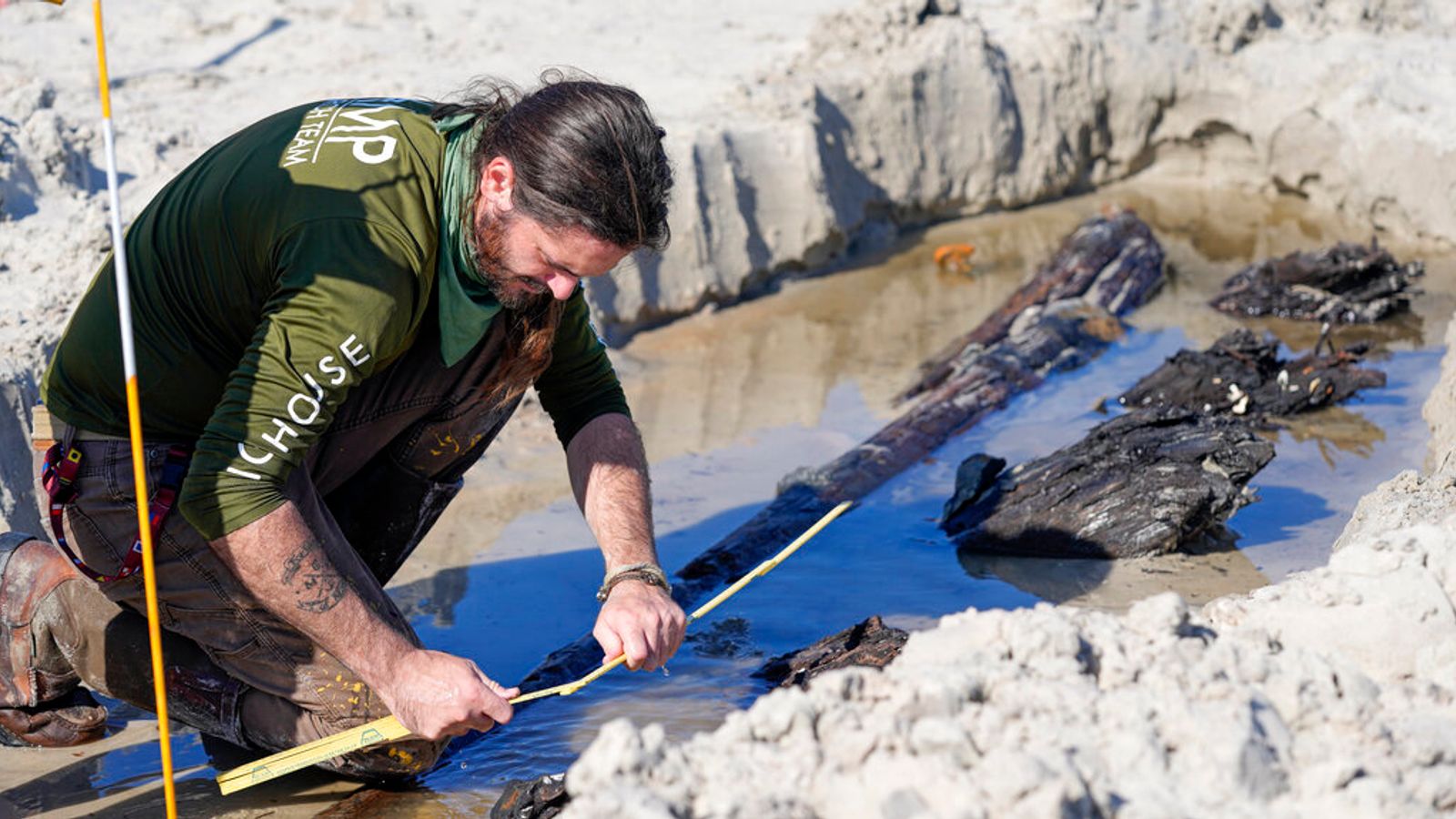 Mystery object found on Florida beach could be shipwreck from 1800s ...