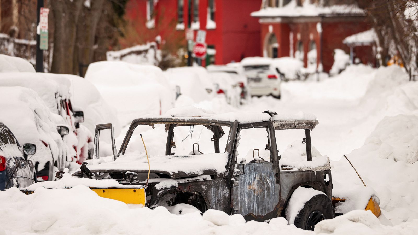 Snowstorms in pictures as several parts of US and Canada battle thick snow and devastating ...