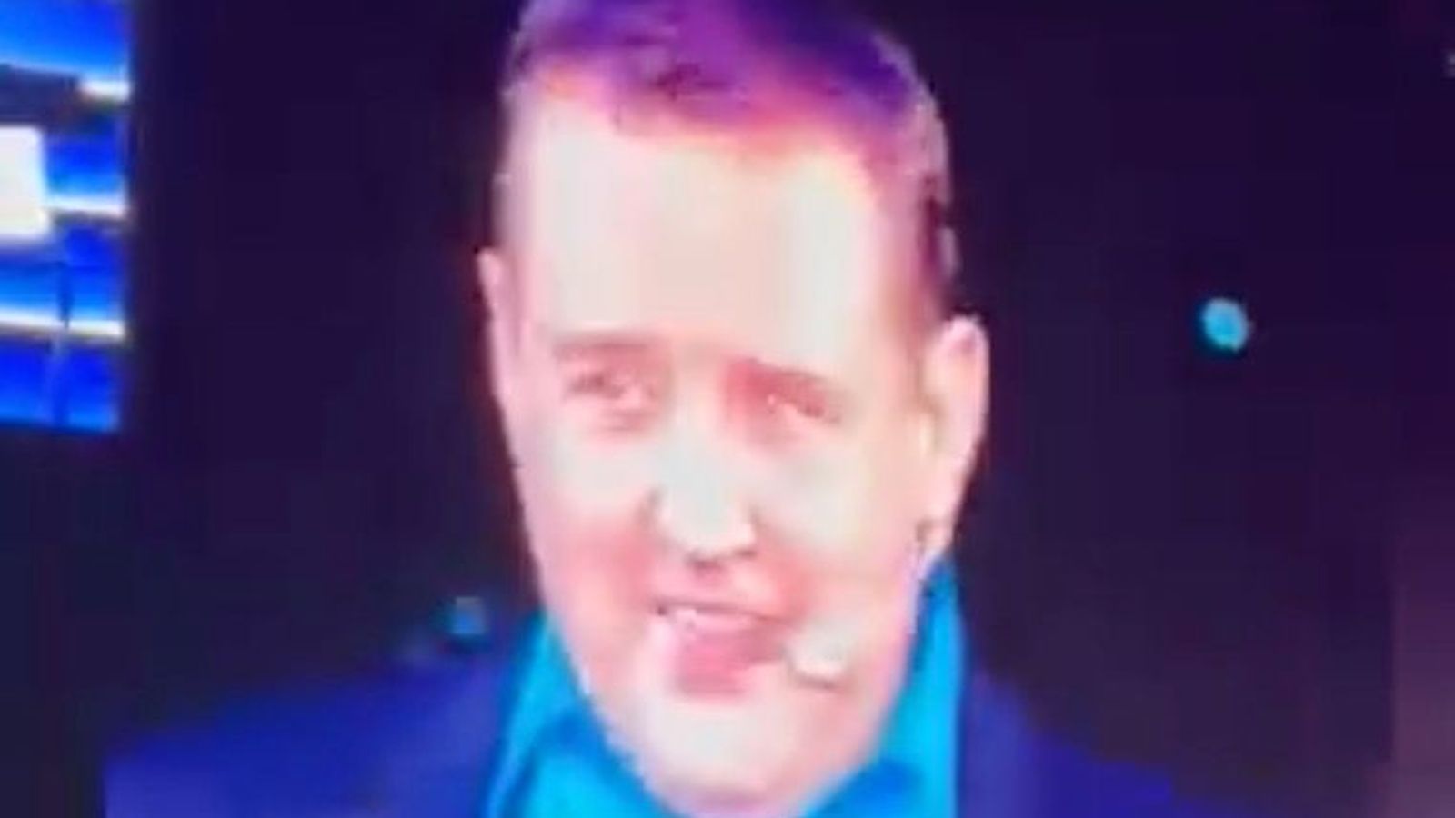 Peter Kay in tears as he gets standing ovation at start of comeback gig in Manchester | Ents ...