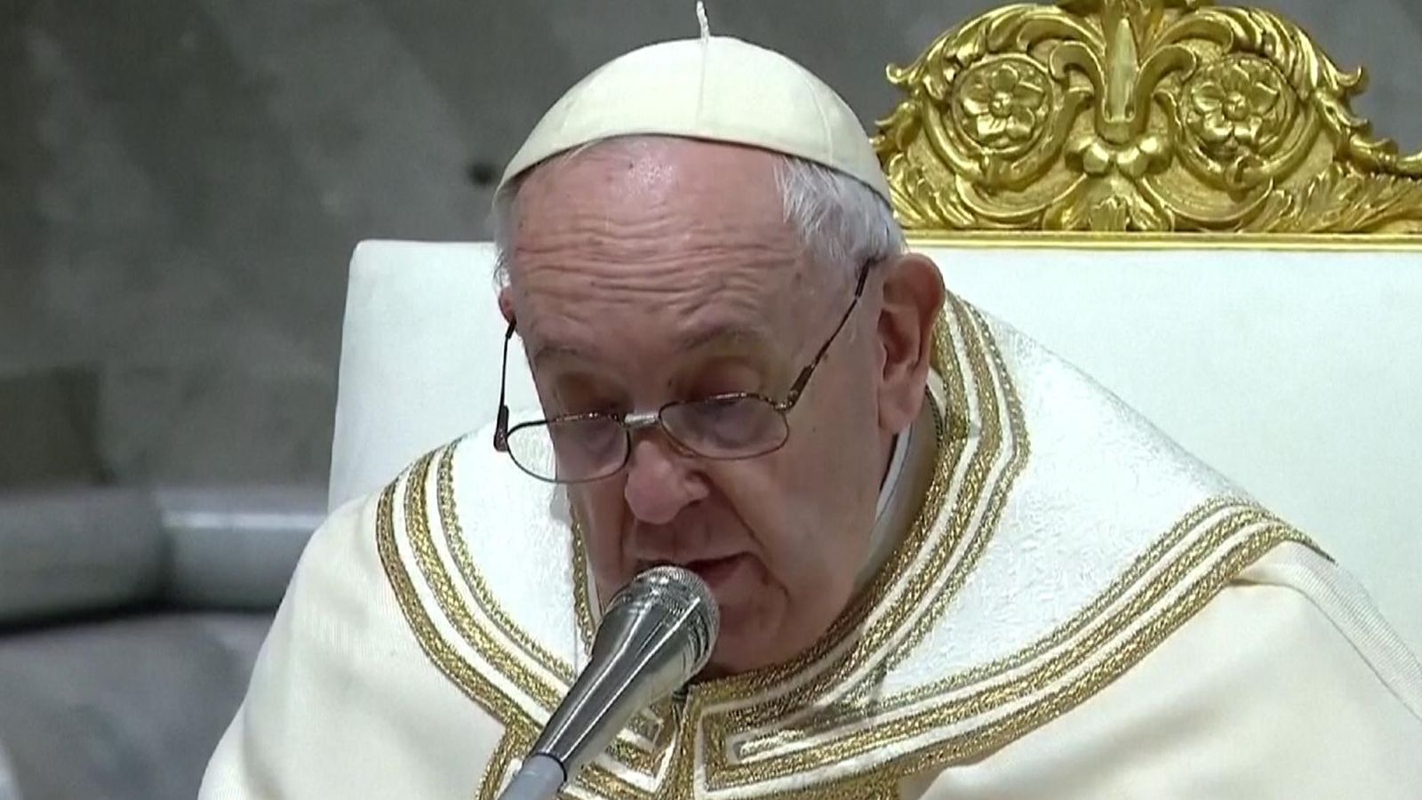 Pope's gratitude for predecessor Benedict XVI | World News | Sky News