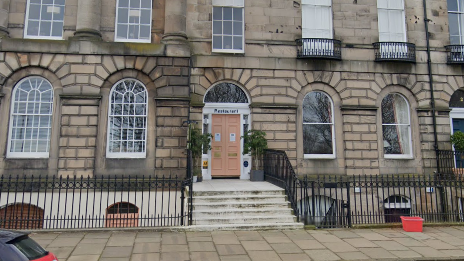 'A total shock': Michelin chef Paul Kitching dies - as tributes flood ...