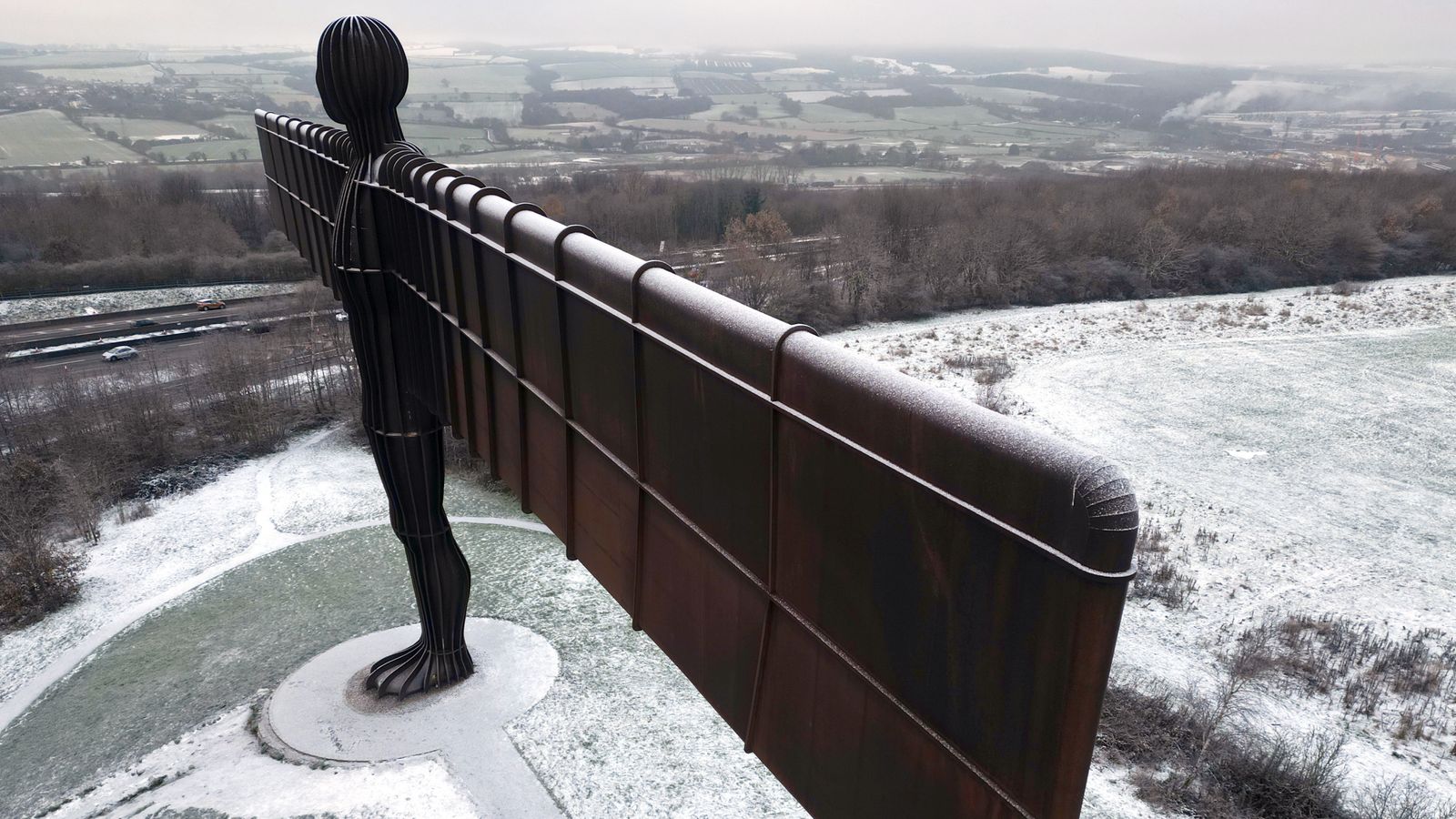 UK weather: The big freeze across Britain in pictures | UK News | Sky News