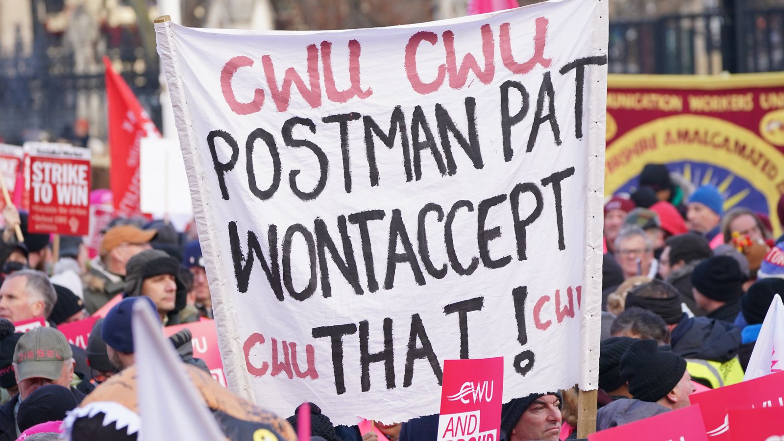 Royal Mail boss grilled over £140,000 bonus as union threatens six more ...