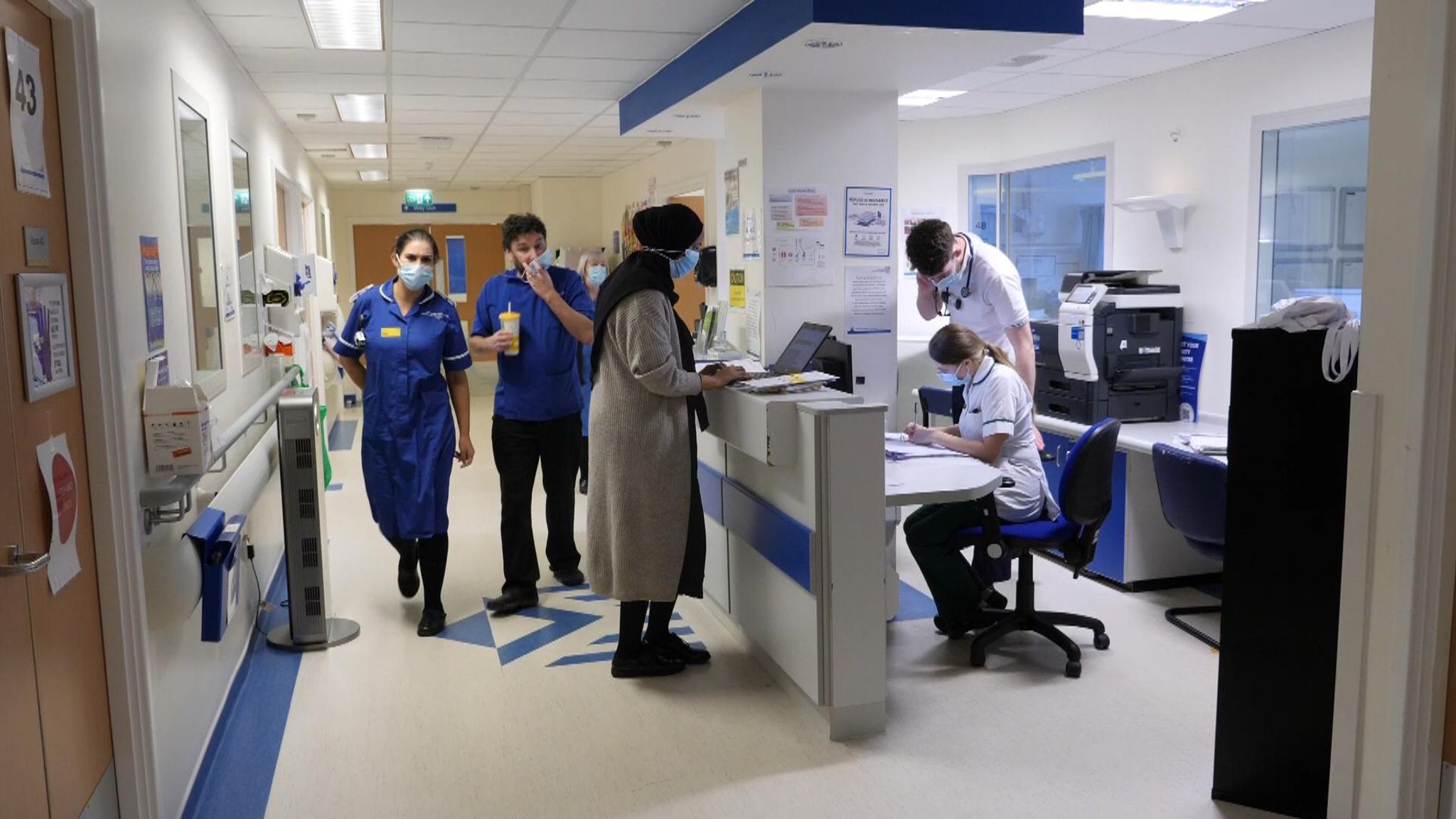 How the NHS is using 'virtual wards' and smartphones to clear beds at ...