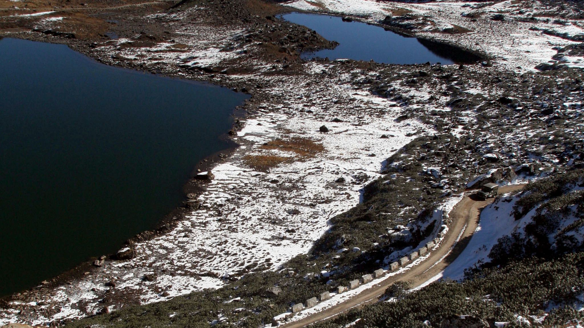 Indian and Chinese forces clash on disputed Himalayan border | World ...