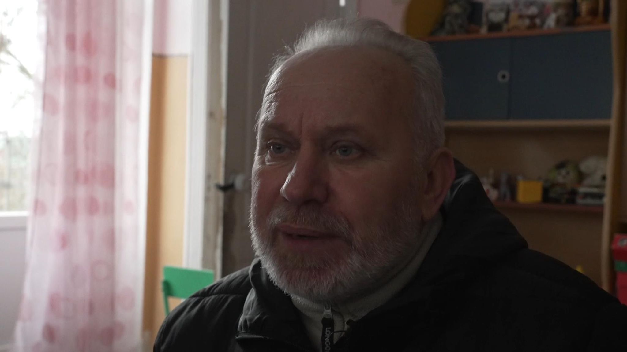 CCTV shows chilling moment Russian FSB agents and soldiers scour ...