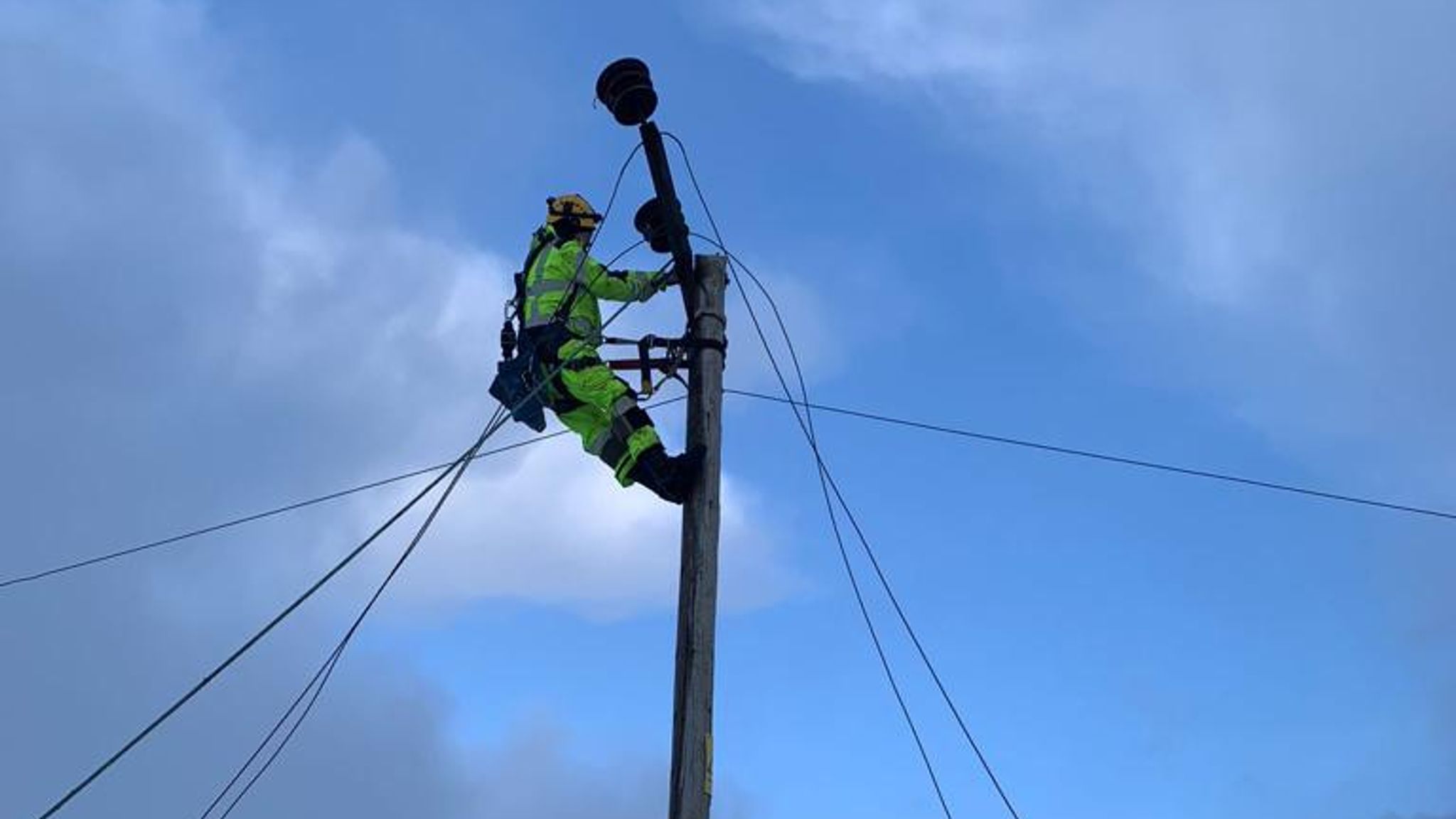 UK weather: Power lines snapped like matchsticks in worst conditions on ...