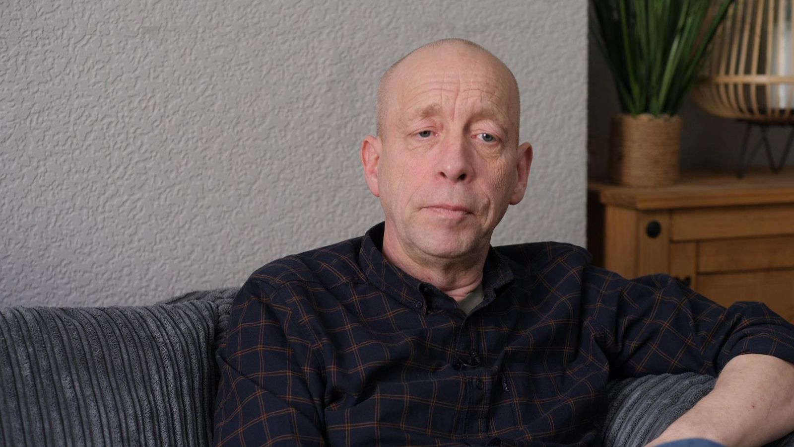 Amazon strike: Worker describes feeling 'left behind' | UK News | Sky News