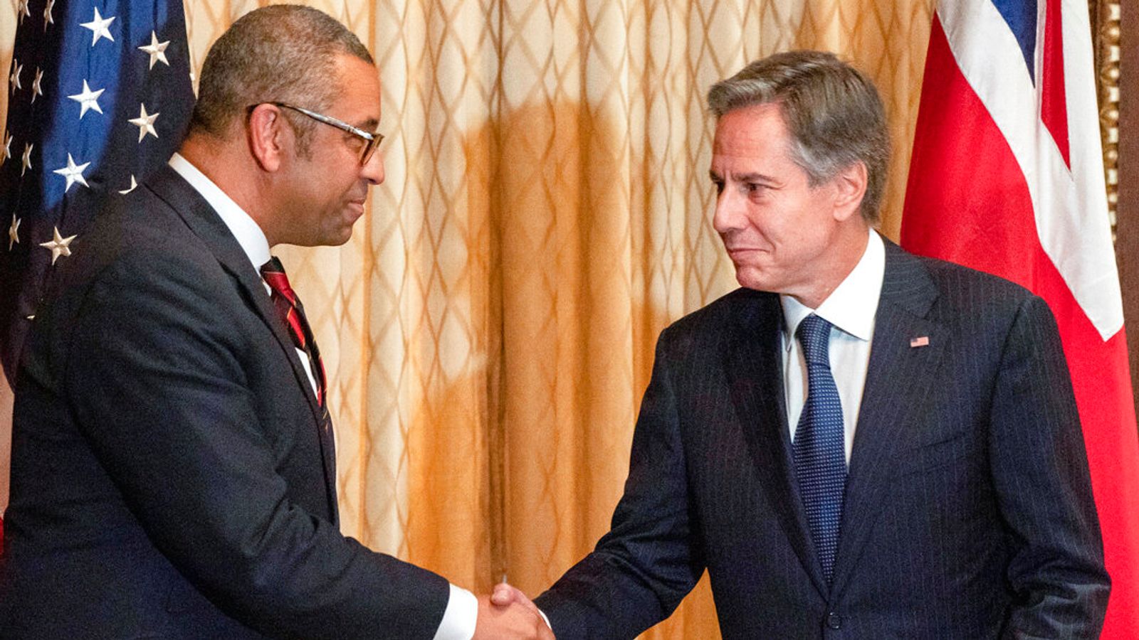 James Cleverly aims to persuade US and Canada to send tanks to Ukraine ...