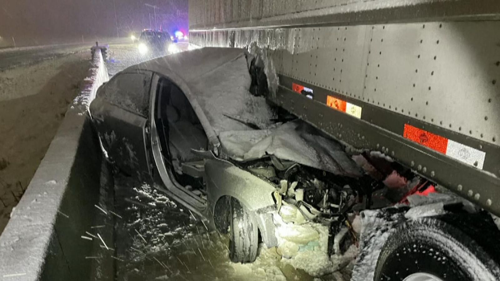 CCTV: Car dragged for eight miles under lorry after Missouri collision ...