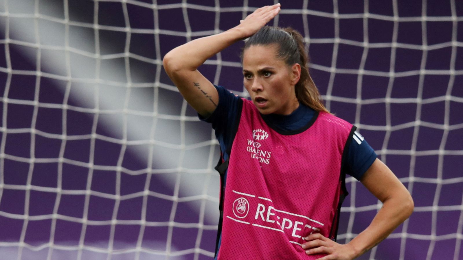 Sara Bjork Gunnarsdottir: Female footballer wins landmark maternity ...