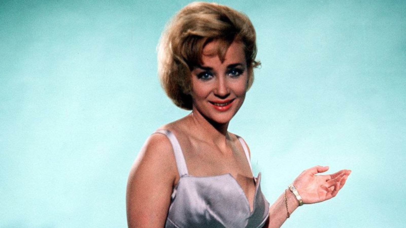 Sylvia Syms: Ice Cold In Alex star dies at the age of 89 | Ents & Arts ...