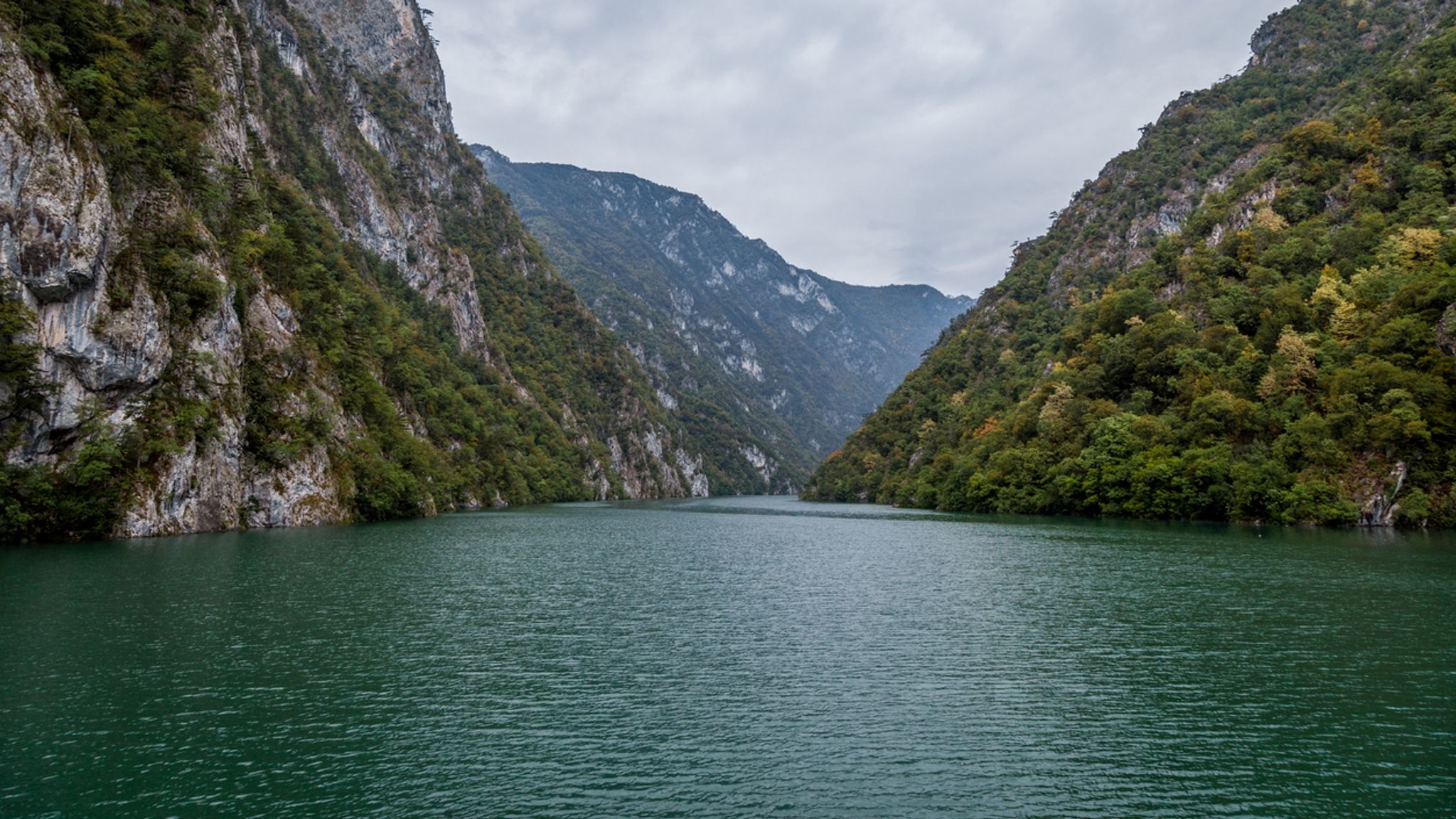 Balkan river known for its breathtaking scenery becomes floating ...