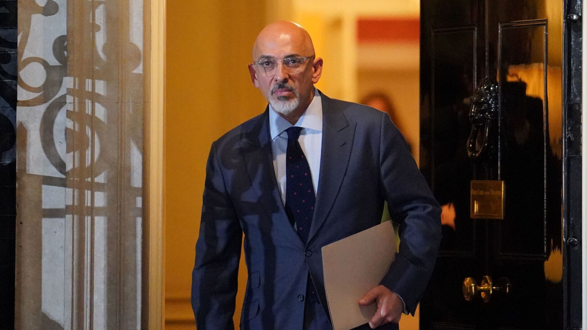 Sacked ex-Tory chair Nadhim Zahawi apologises for tax bill scandal but ...