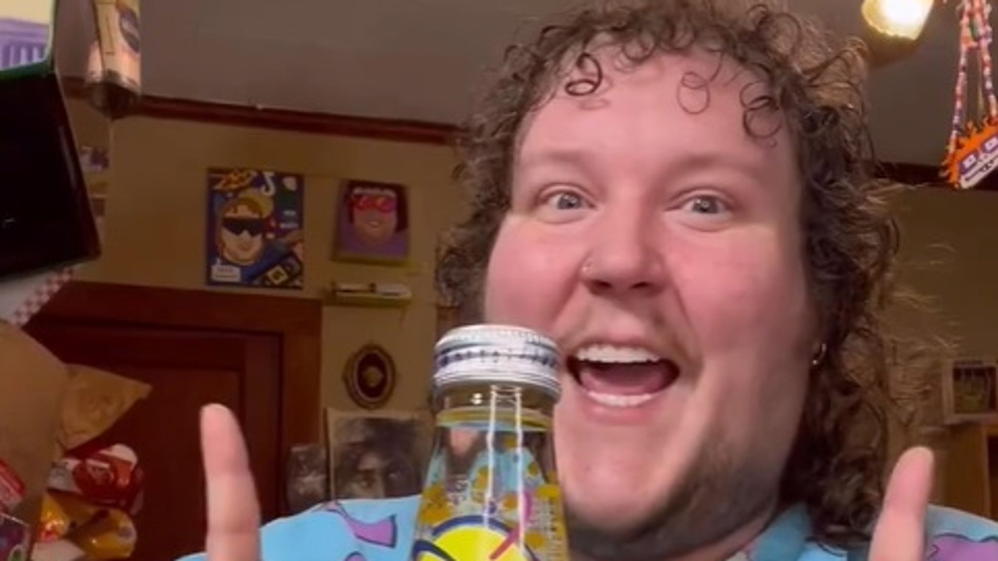 TikTok star Waffler69, who was known for eating bizarre food, dies ...