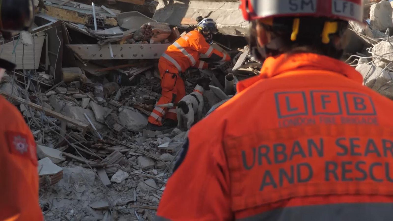 Turkey-Syria earthquake: Dead bodies lie in the streets as British ...