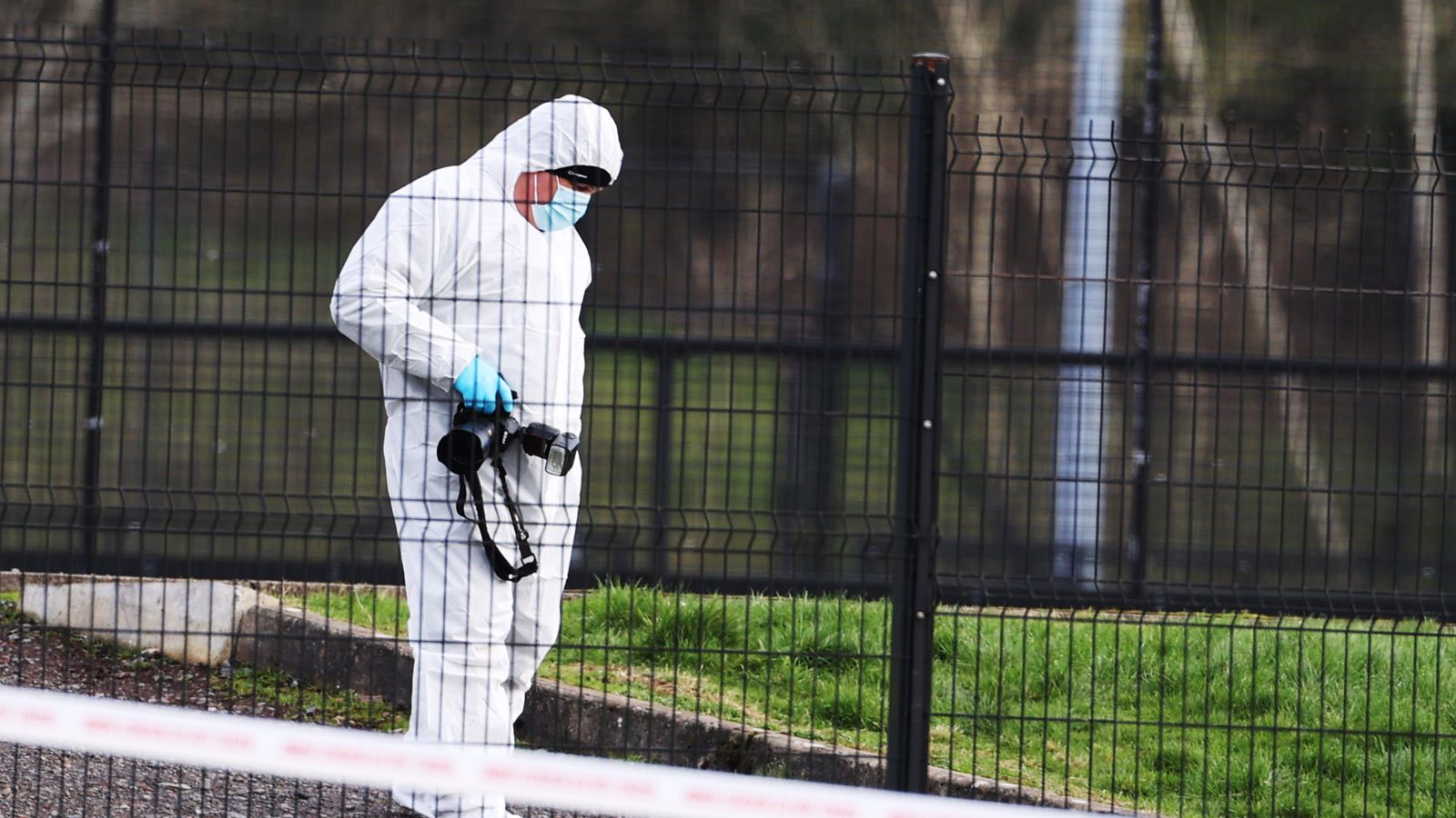 Northern Ireland: £150k reward offered over shooting of police officer ...