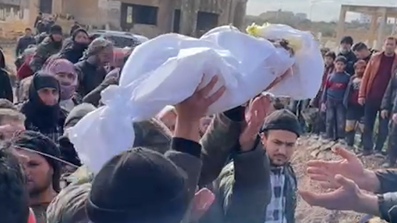 Turkey-Syria earthquake: Mass graves being dug | World News | Sky News