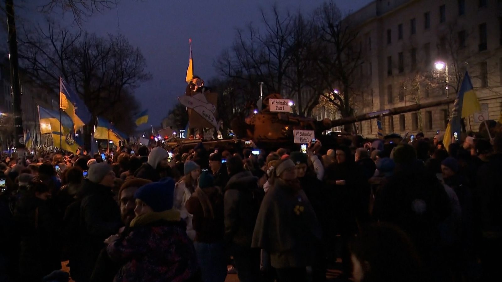 Ukraine war: Countries hold demonstrations in solidarity with Ukraine ...