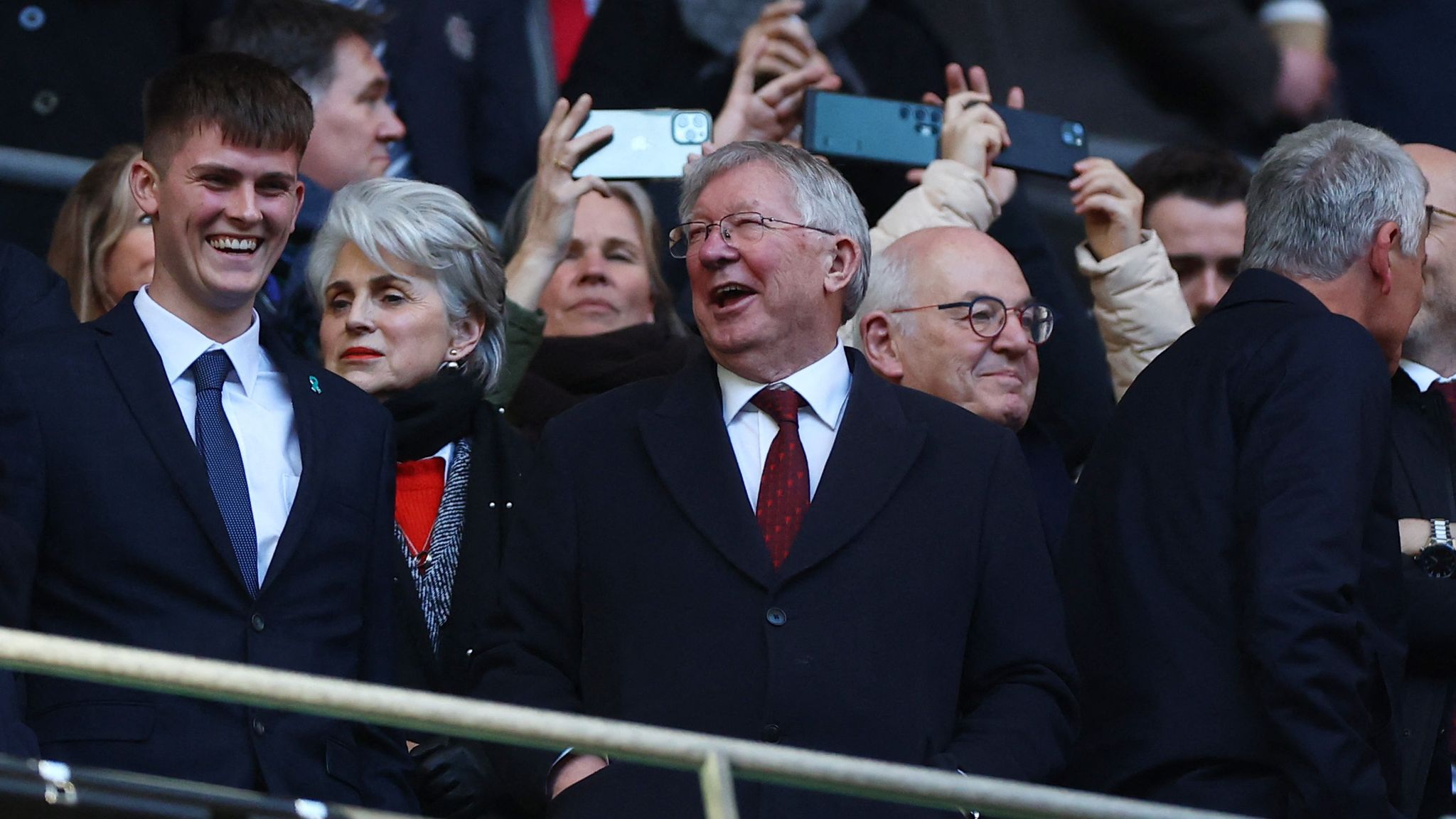 Manchester United beat Newcastle United to win Carabao Cup | UK News | Sky News